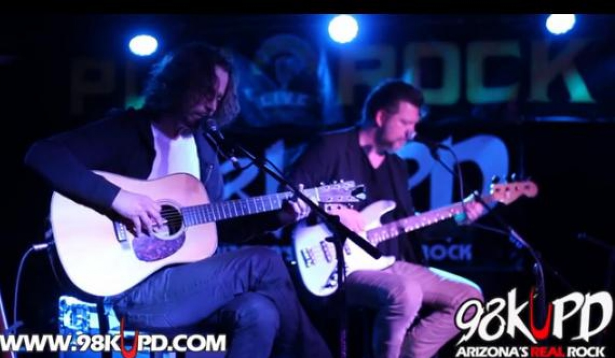 Cornell y Shepherd hacen otro concierto acústico – portALTERNATIVO